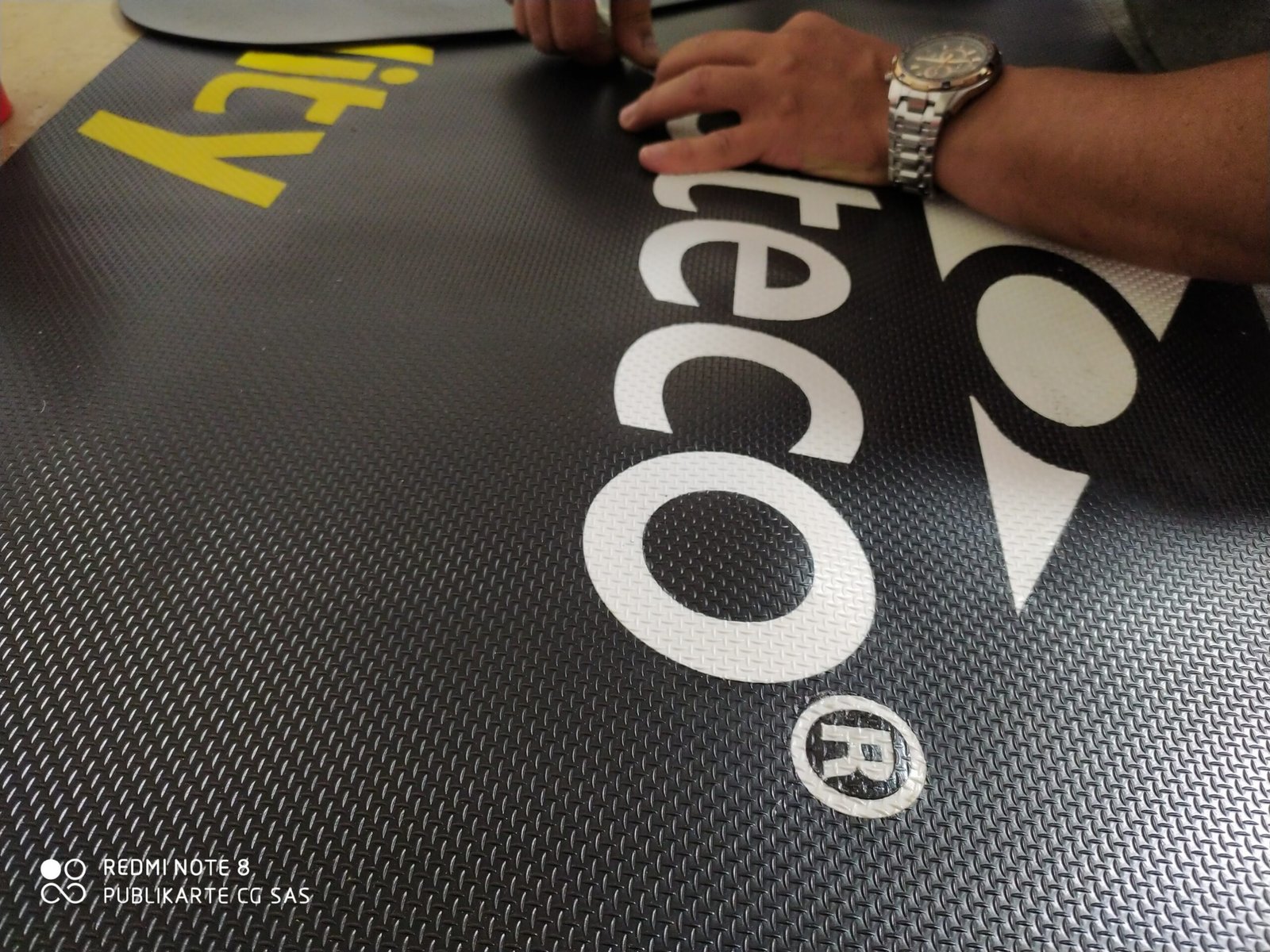 Home - Tapetes con logo